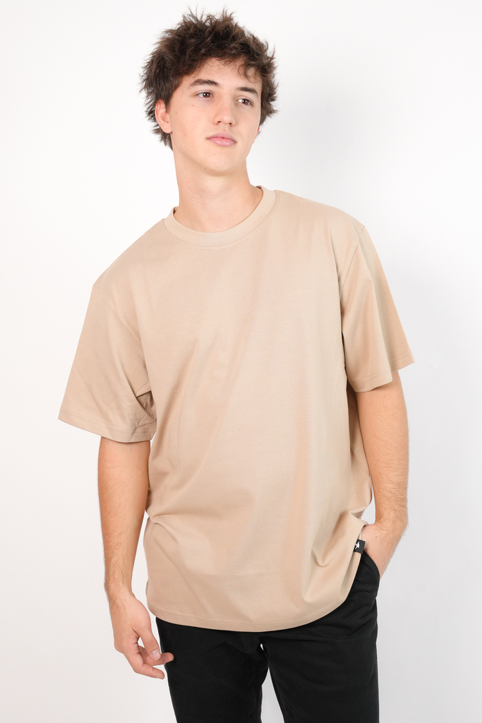 Santa Barbara Outfitters - REMERA OVERSIZE.