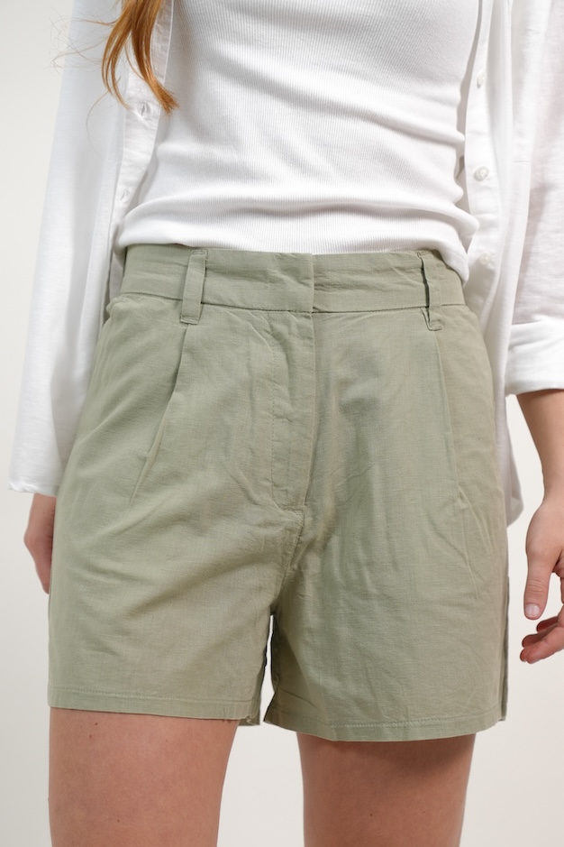 Santa Barbara Outfitters - SHORT LINO PINZADO MUJER